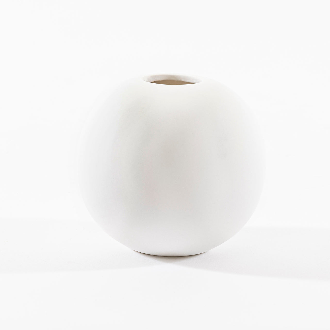 Elegant White Ball Vase by Toni Bond – Ceramic Decor